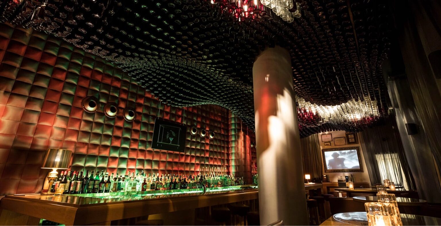 Best Cocktail Bars in Palma – Top Mixology Spots & Stylish Nightlife